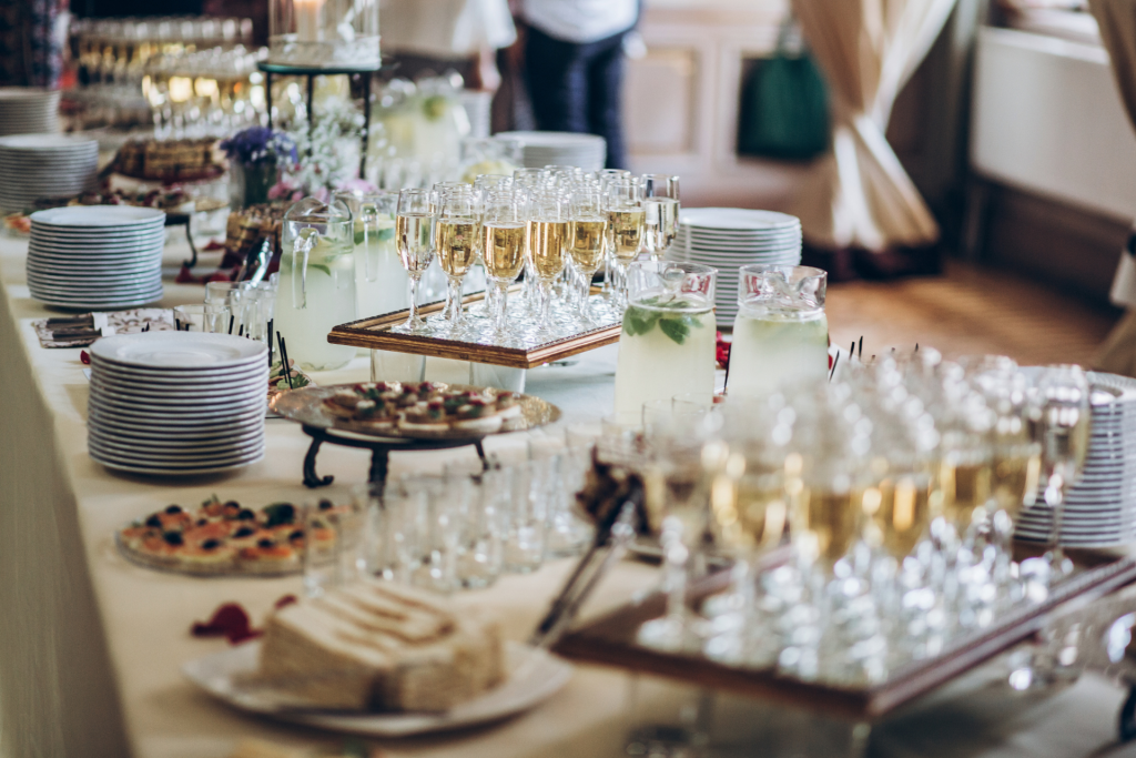 Cocktail Reception vs Seated Dinner: Which is Right For You? | The Loft ...
